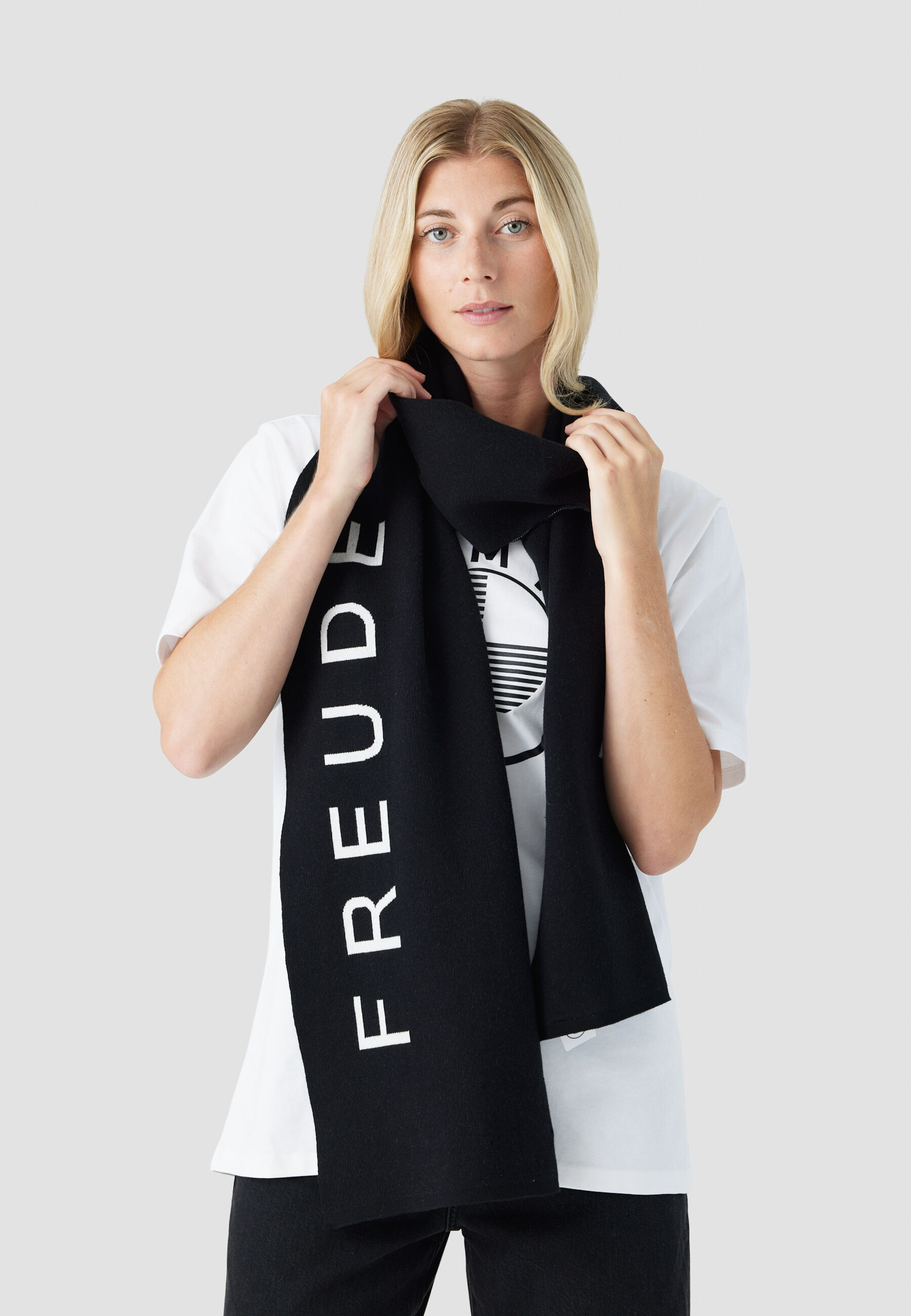 BMW FREUDE Schmaler Schal BMW Lifestyle Shop
